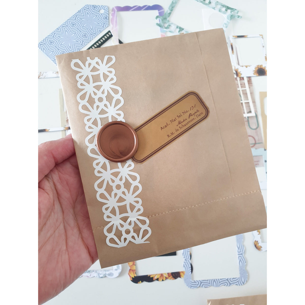 Frames & Tags Decoration Set – Little Added Touches